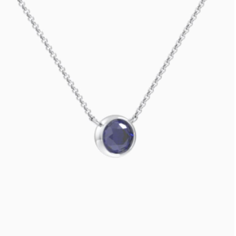 How to Wear a Personalized Necklace | Jewlr